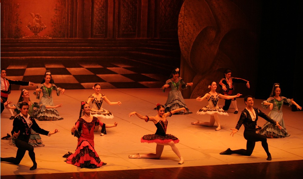 Un festival de musique et de danse à GRENADE ! - plare.